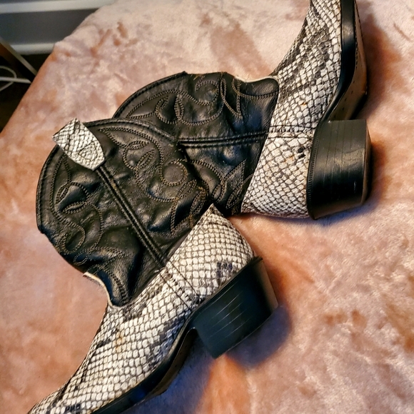 Nordstrom Baby | Shoes | Lil Girls Genuine Snake Skin Cowboy Boots ...